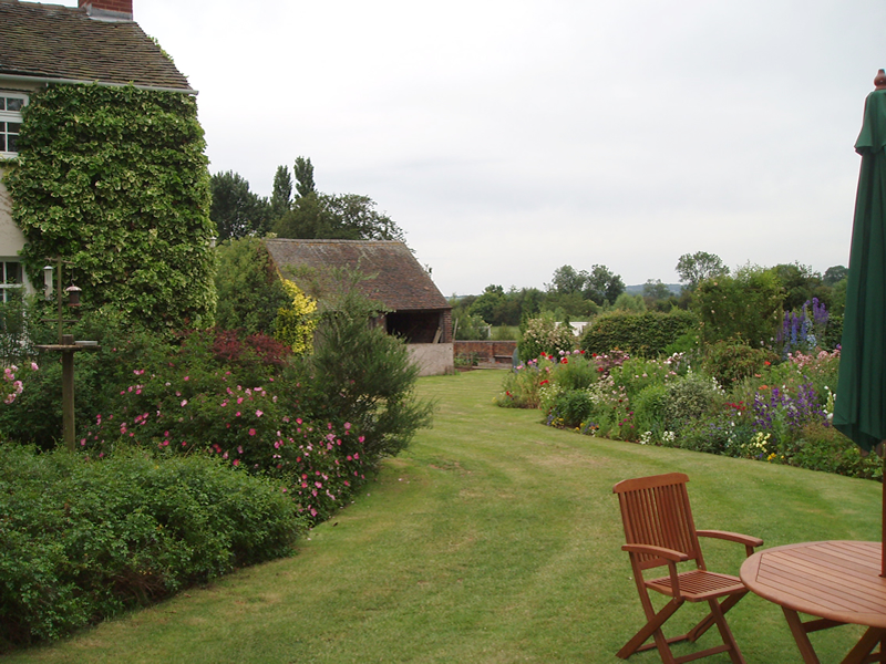 Large country garden